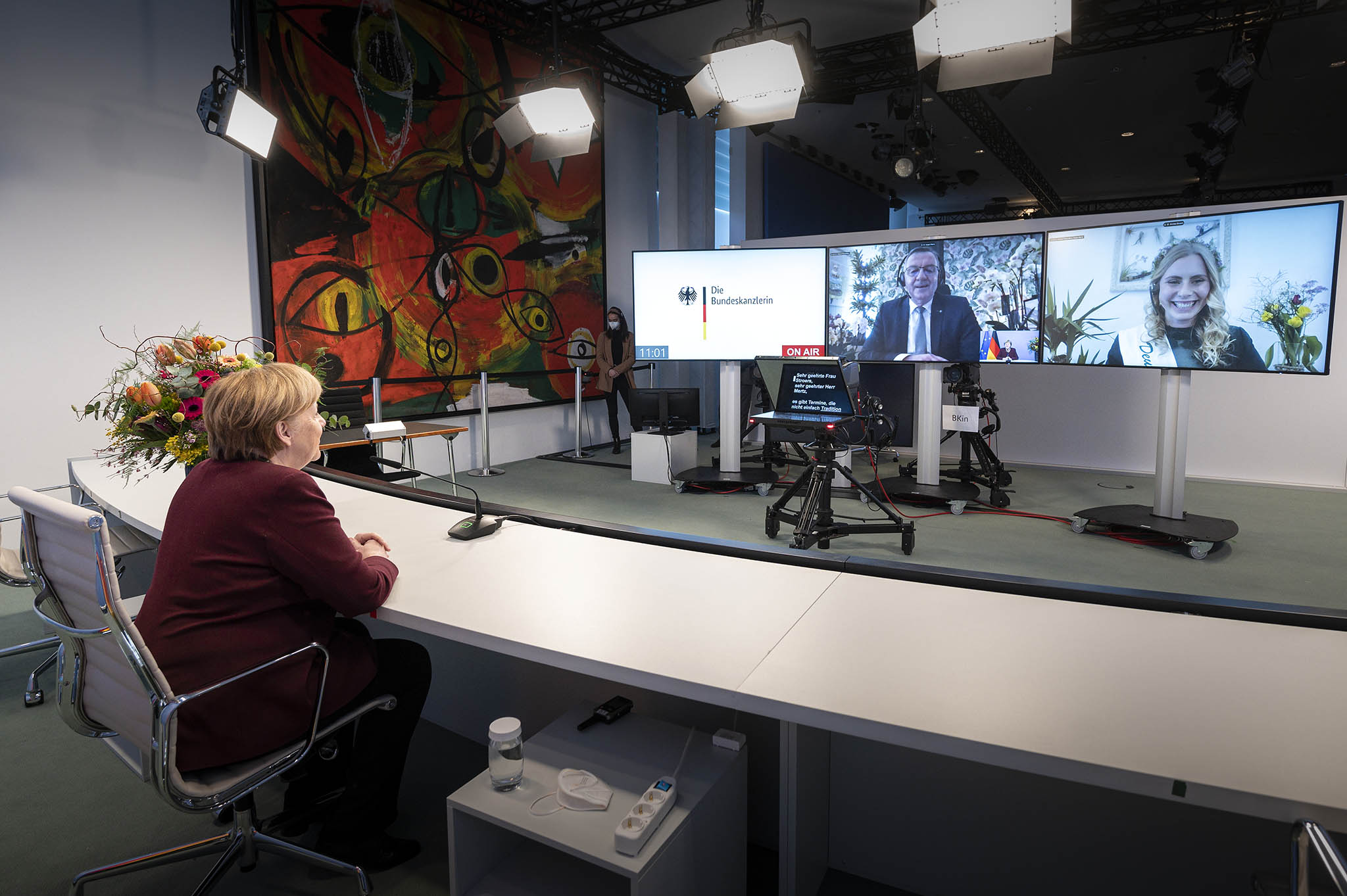 Chancellor Angela Merkel in conversation with the President of the ...