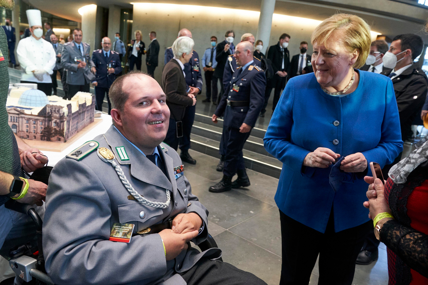 Federal Chancellor Angela Merkel talks to Sven Hornig.